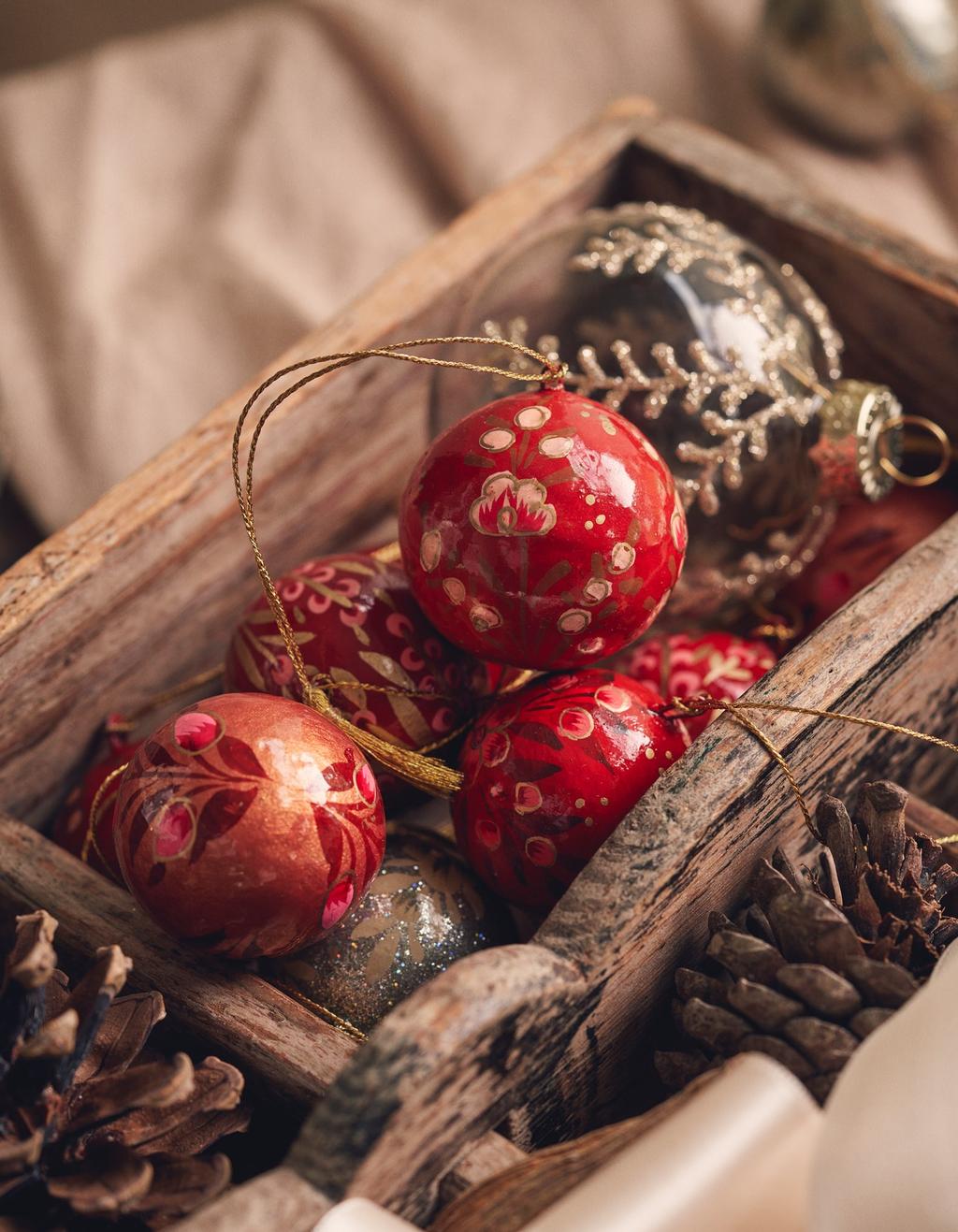 pretty christmas baubles