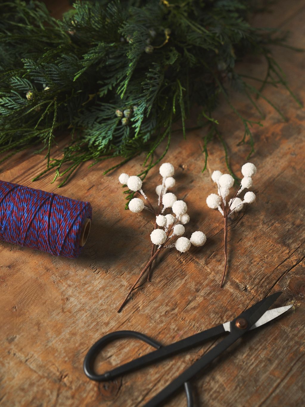 Baies décoratives | Mousse/fil de fer. Ø1,5cm. 9 g. | White