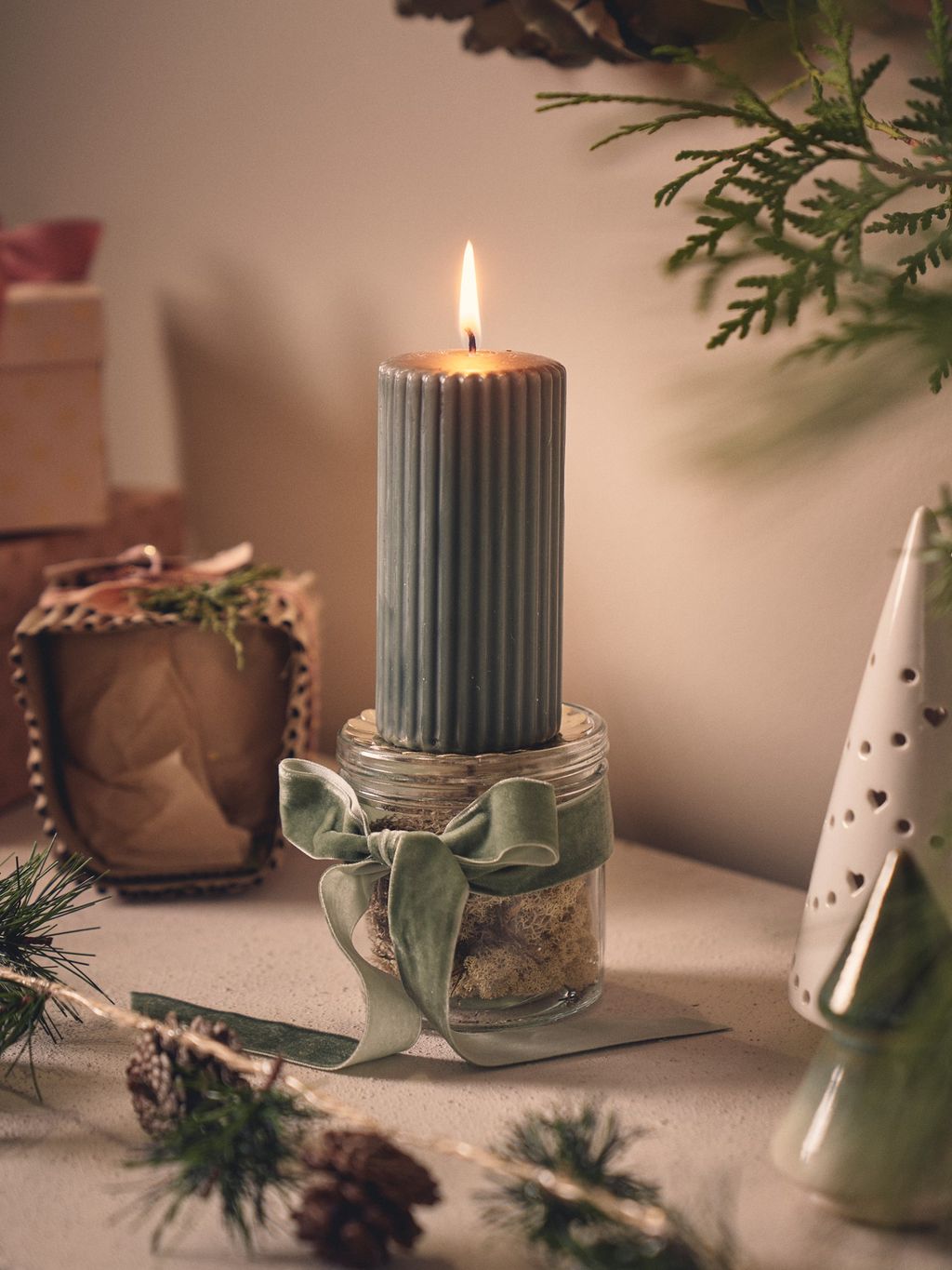 Pillar candle 11 cm | Paraffin wax/cotton. 5.8 x 11 cm. | Thyme Green