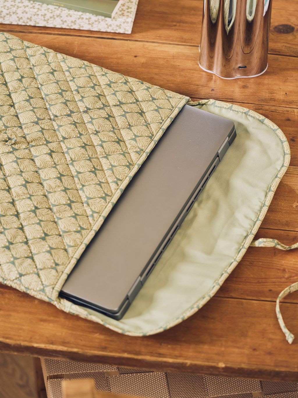 Computer-sleeve | 36,5 x 25,5 cm. | Moss Green