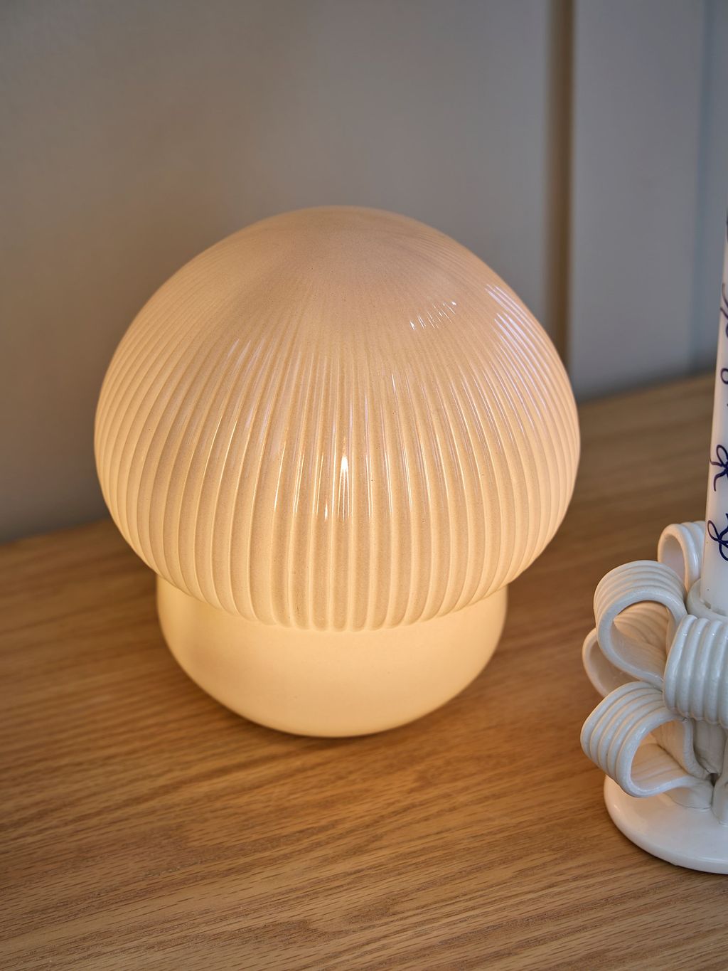 LED table lamp | Glass. 16 x 17 cm. | Camel